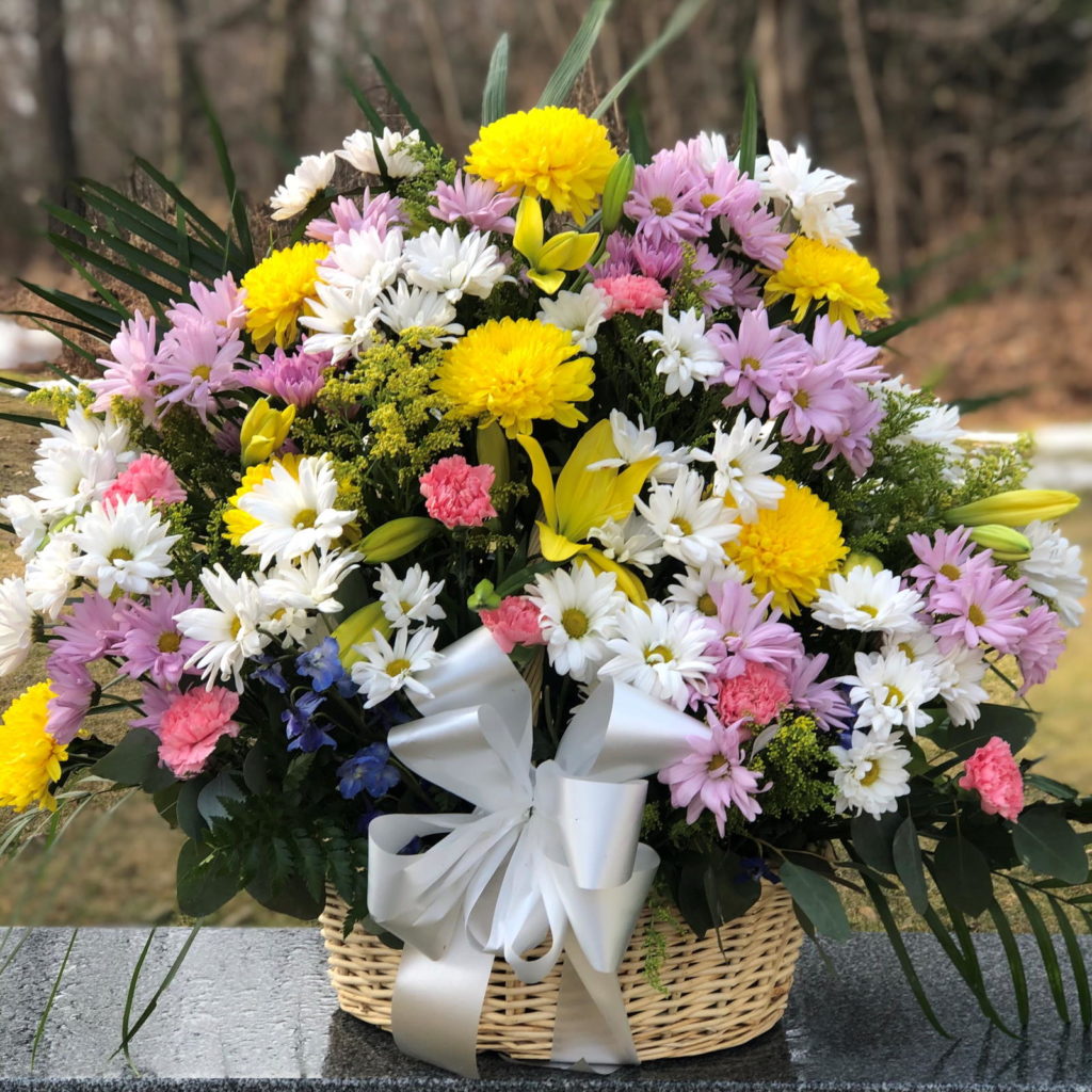 Graveside Ceremony Basket - Lakeview Cemetery